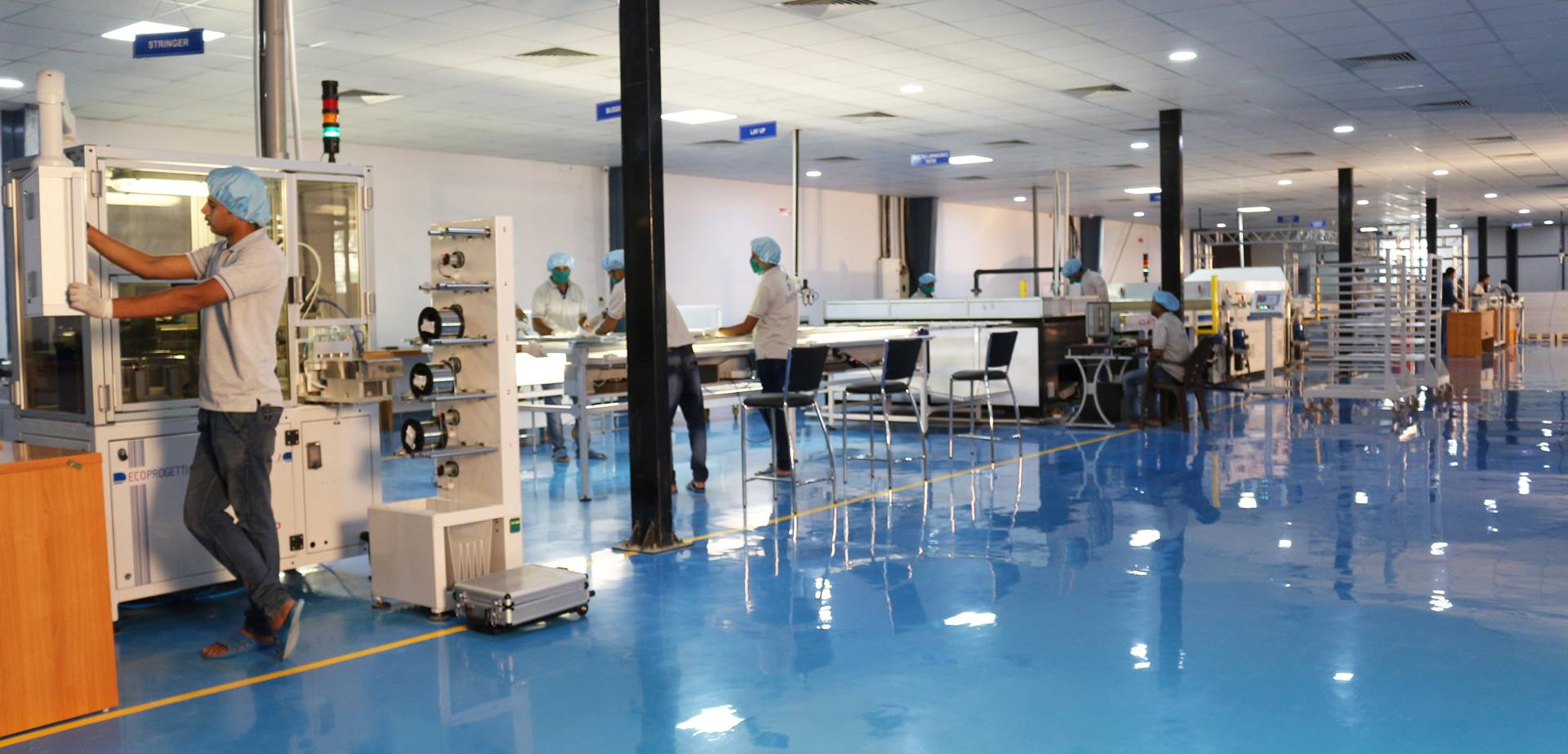 A Comprehensive Guide to Outsourcing Manufacturing Smart